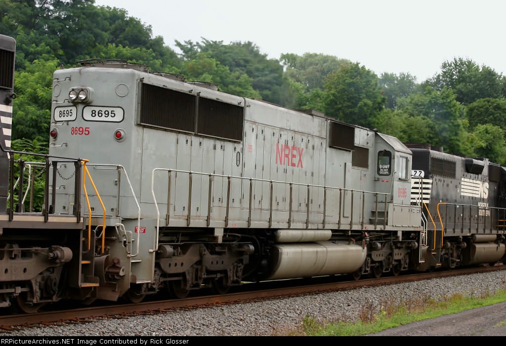 NREX SD50 8695, ex-CSX, nee-Conrail?